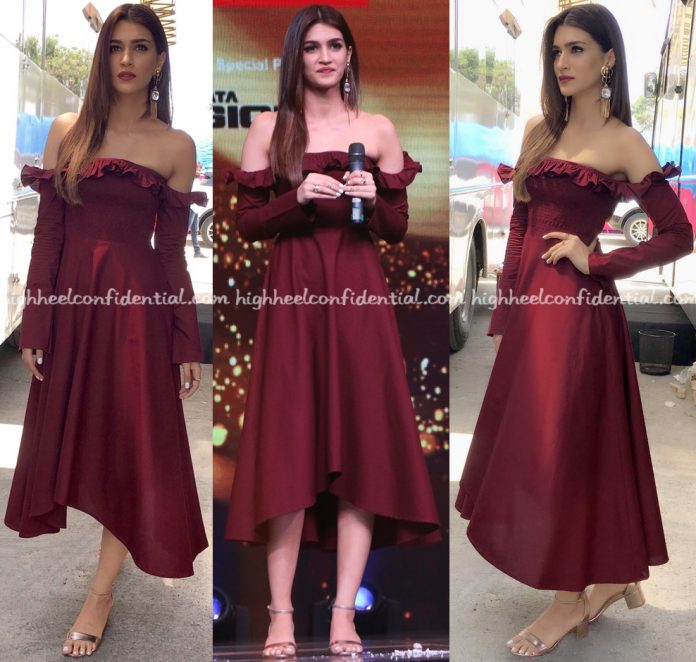 In Manika Nanda - High Heel Confidential